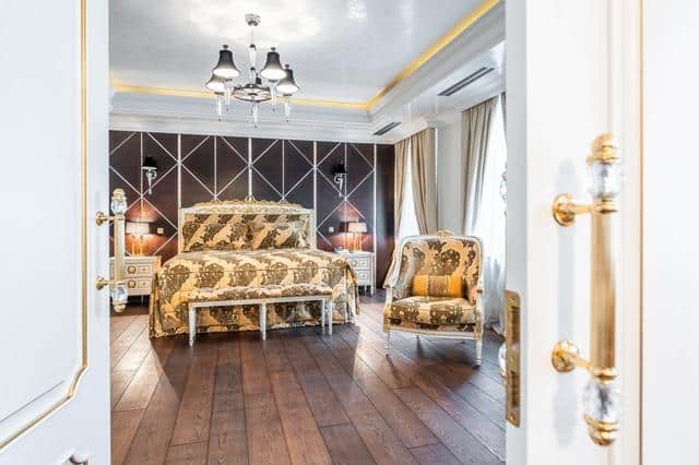 Grezna privātmāja Royal Residence Vecriga - Latvia Sotheby’s ...